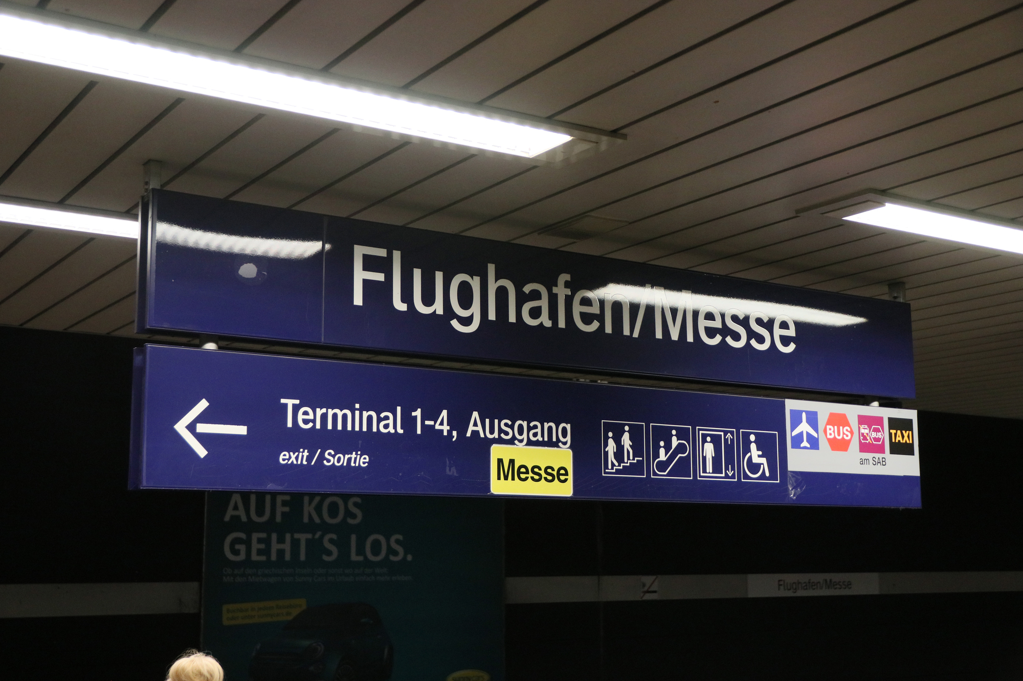 Haltausfälle wegen Fahrbahnstörung in Stuttgart: S-Bahn der Linie S2 ...