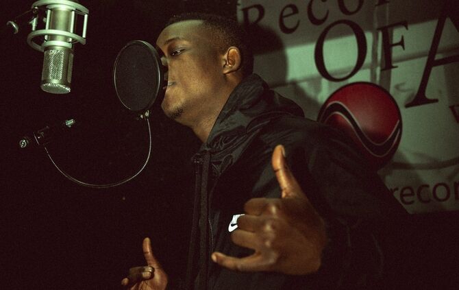 Corona beeinflusst die Musikbranche: Der Waiblinger Rapper Blades über ...