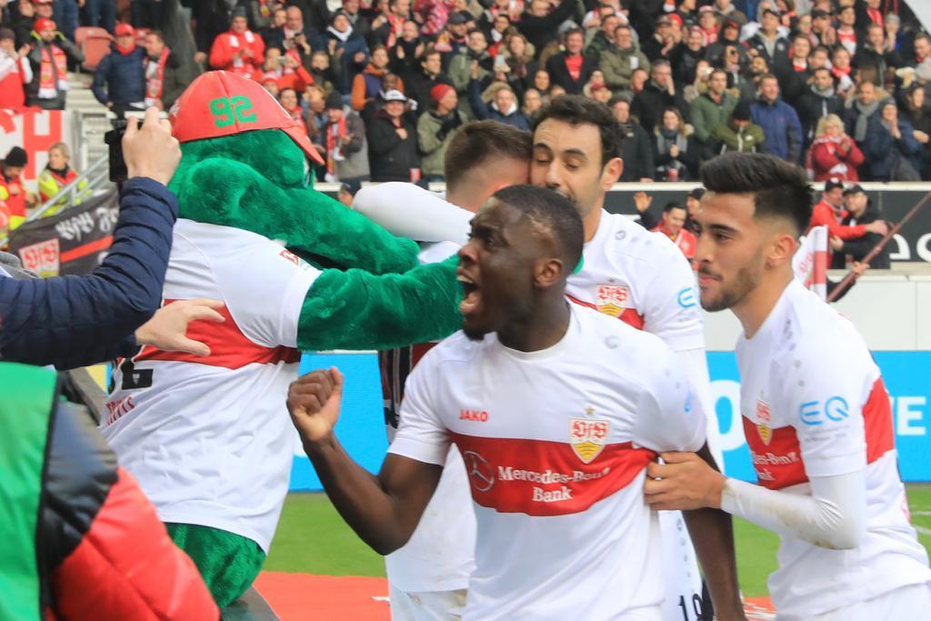 Der VfB holt den Derbysieg gegen den KSC - News über den VfB Stuttgart ...