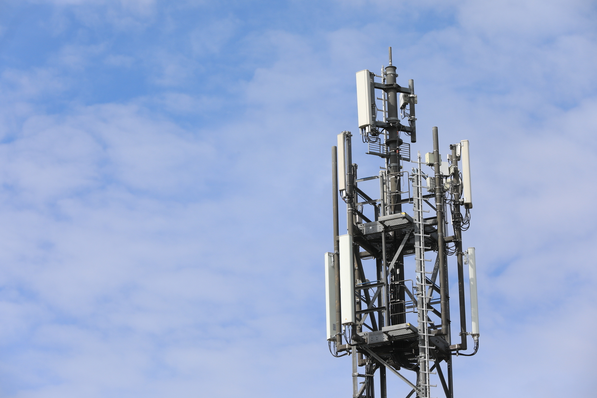 Winnenden: 60-Meter-Funkmast der Telekom soll Löcher im Mobilfunknetz ...