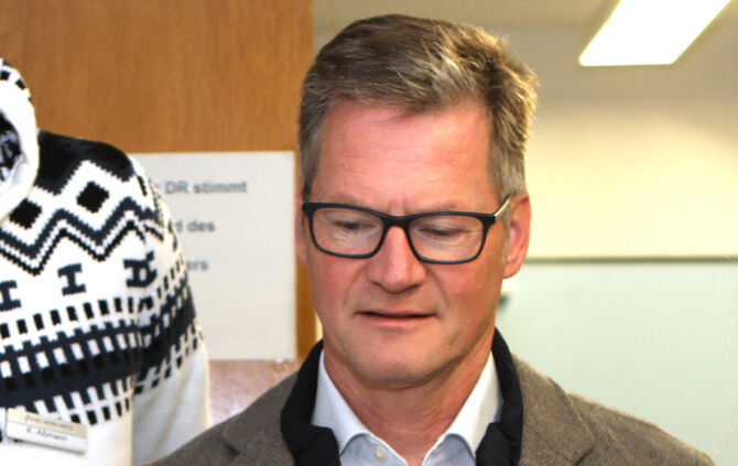 Im Artemisia-Streit bleibt Dr. Hans-Martin Hirt auf Konfrontationskurs ...