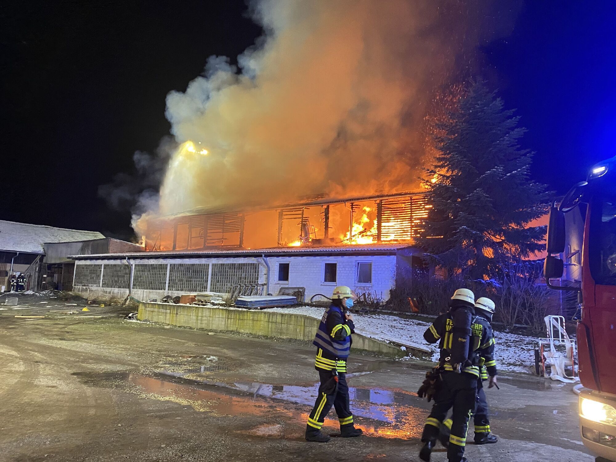 10012021_SDMG_23321_Brand_Vaihingen - Nachrichten - Zeitungsverlag ...