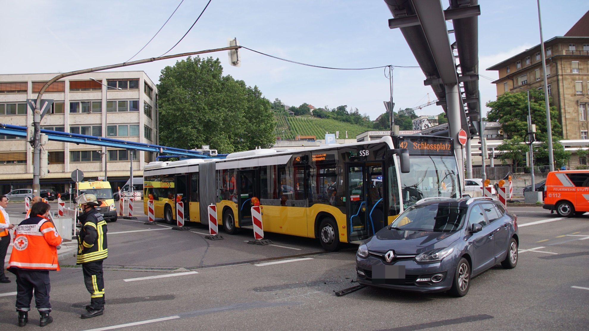 Update: Mehrere Verletzte bei Unfall mit Linienbus - Nachrichten aus Stuttgart - Zeitungsverlag ...