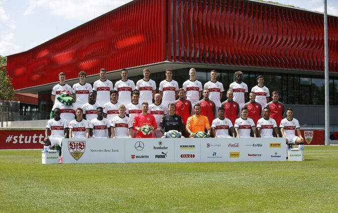 Das neue Mannschaftsfoto des VfB - Nachrichten - Zeitungsverlag Waiblingen