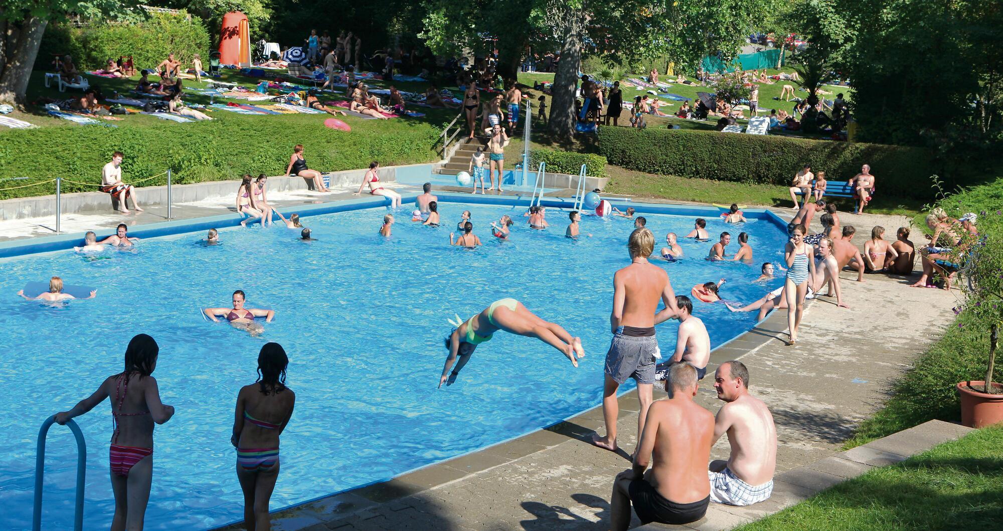 Bademeister im Freibad Strümpfelbach: "Quasi-Rausschmiss“ trotz Personalnot? - Nachrichten aus ...