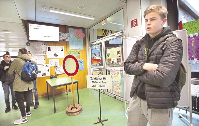 Start des Abiturs am Lessing-Gymnasium - Nachrichten aus Winnenden ...