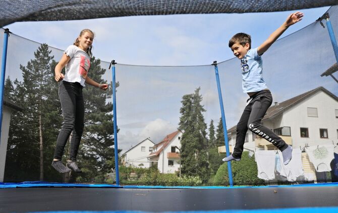 Nachbarschaftsstreit in Schorndorf: Wenn das Trampolin im ...