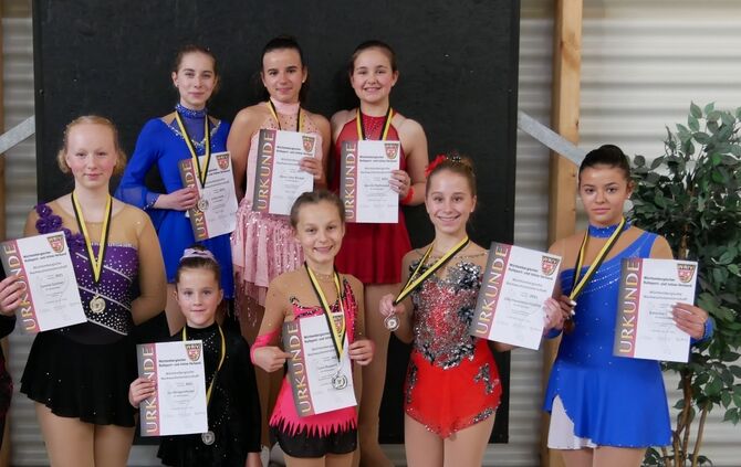 Zweimal Gold für Rollkunstläuferinnen der SV Winnenden - Sport-News aus ...
