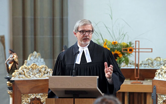 Ukraine-Krieg: Pfarrer Thomas Oesterle kritisiert Russisch-Orthodoxe ...