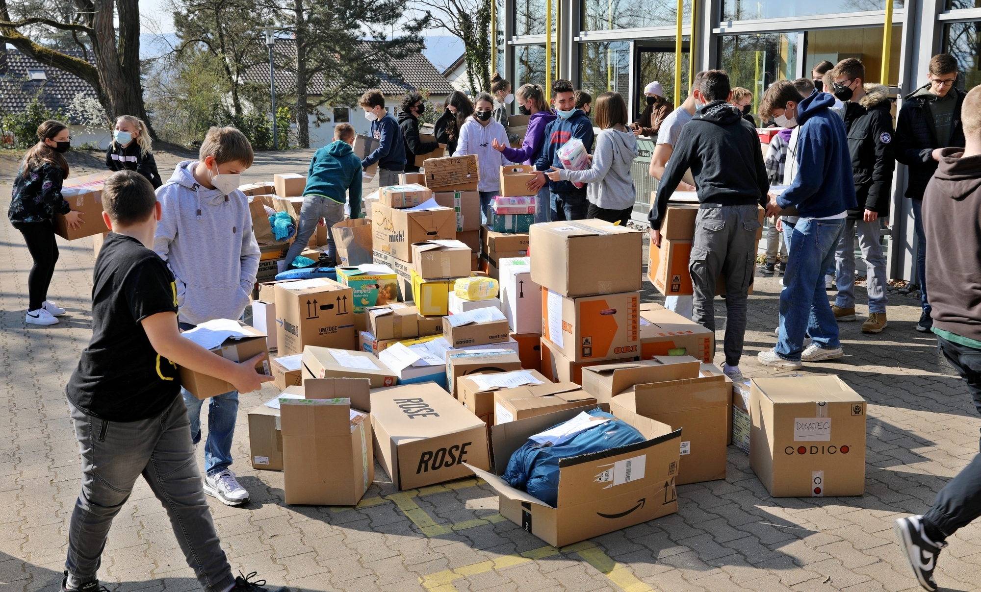 Salier-Realschule Waiblingen: Schüler, Eltern und Lehrkräfte sammeln ...