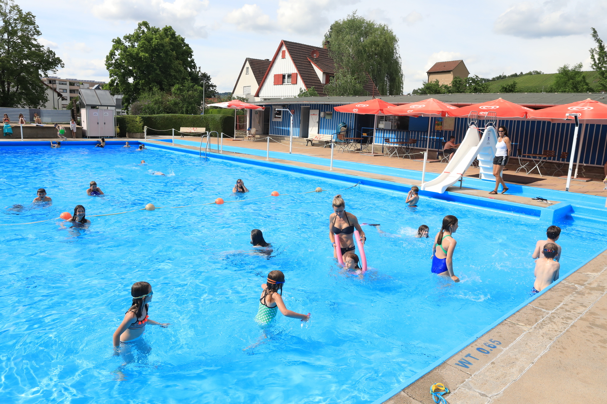 Weinstadt: Freibäder Beutelsbach und Strümpfelbach wieder länger ...