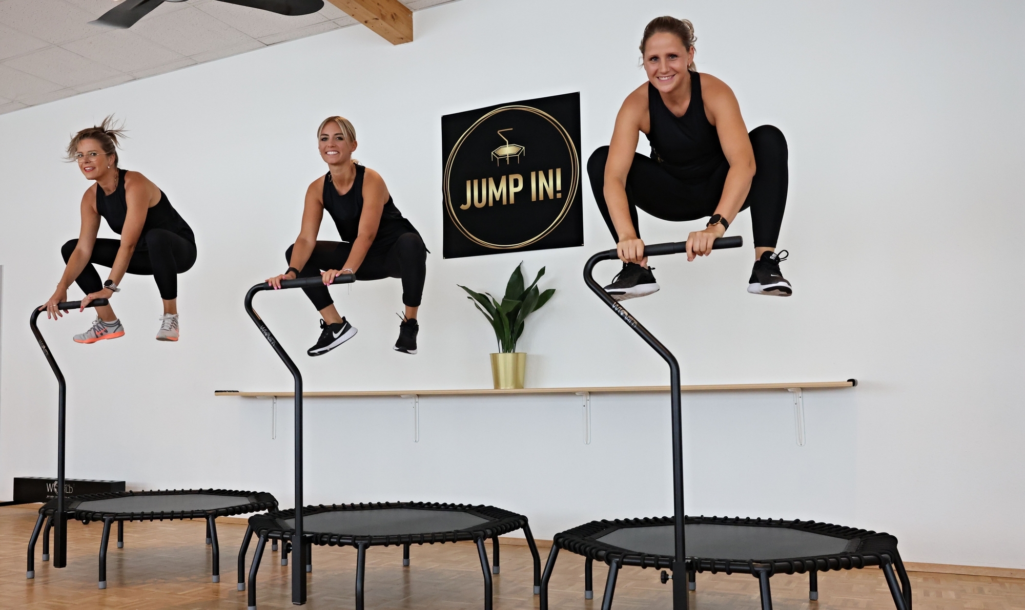 Trampolin-Sport World Jumping in Weinstadt: Fitness-Freundinnen bieten ...