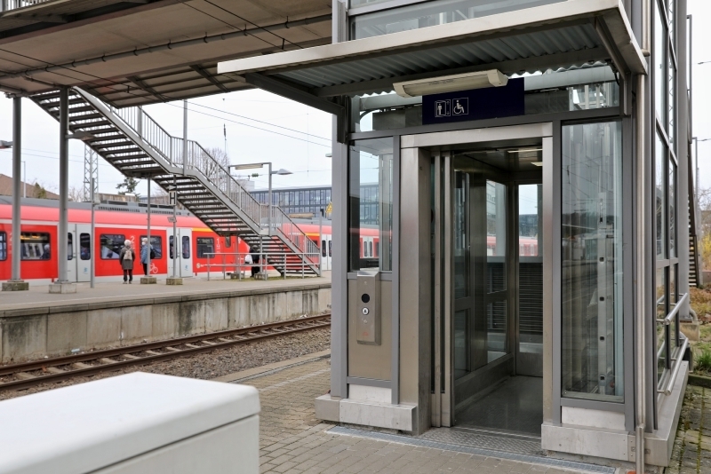 Bahnhof Winnenden: Schon wieder ein defekter Aufzug - Deutsche Bahn ...