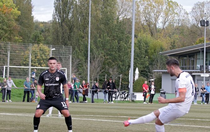 SG Schorndorf verliert beim FSV, Schornbach in Fußball-Bezirksliga ...