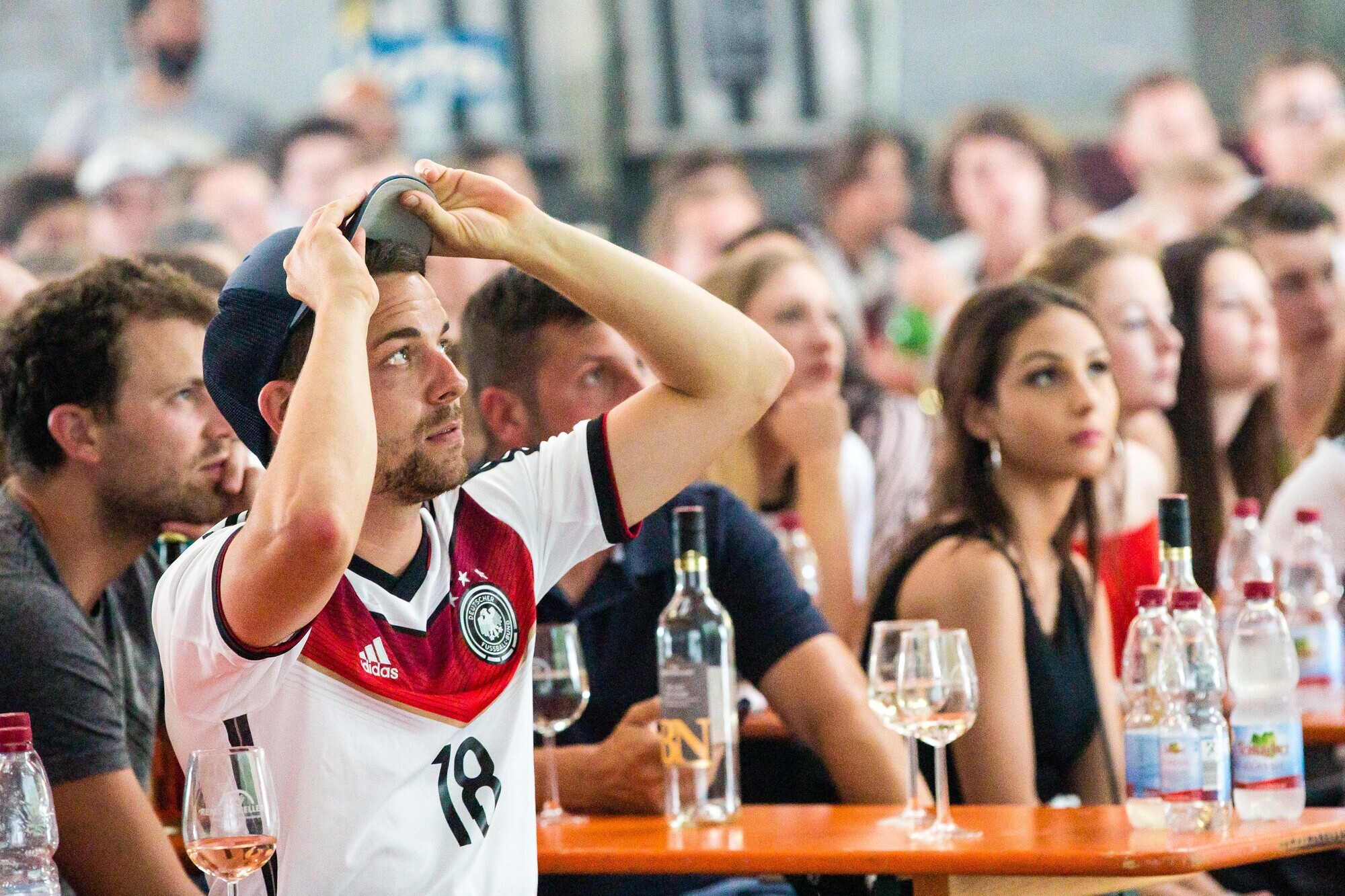 Boykott oder Public Viewing - Wer zeigt in Winnenden die Spiele der WM in Katar? - Nachrichten ...