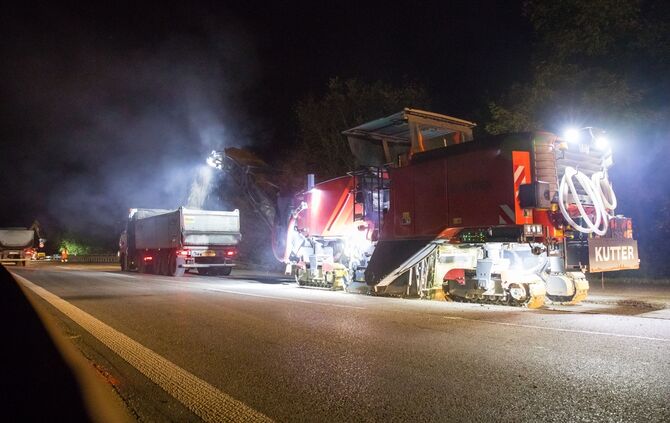 B14: Wettlauf gegen die Zeit - fieberhafte, intensive Bauarbeiten Tag ...