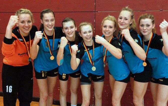 VfL-Handballerin Vanessa Nagler: Gute Gene, klarer Blick - Sport-News ...