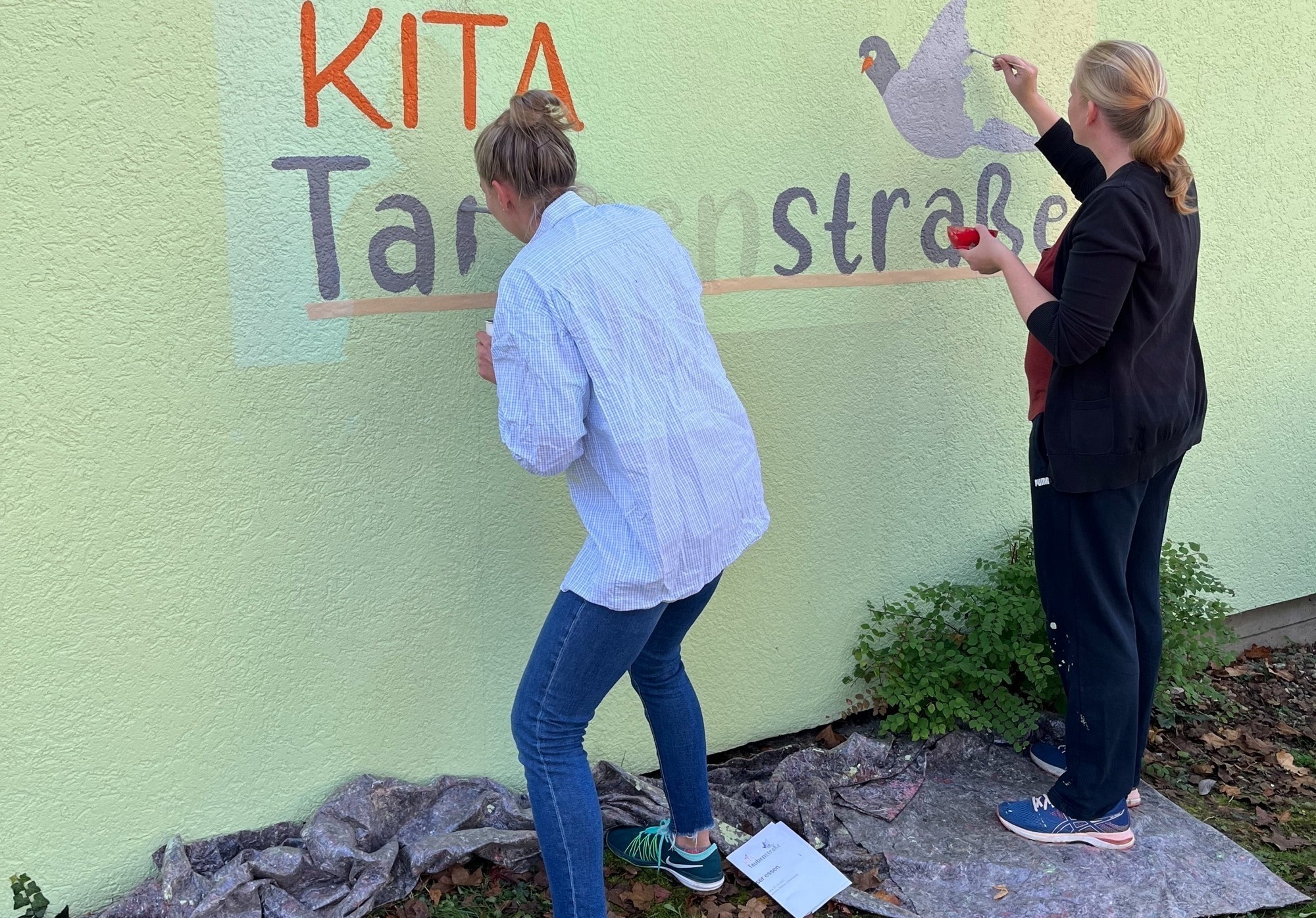 Waiblingen: Kinder, Eltern und Kita-Personal bereiten Kita-Garten auf ...