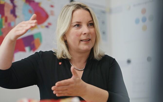 Seit einem Jahr Bürgermeisterin in Schwaikheim: Astrid Loff blickt ...