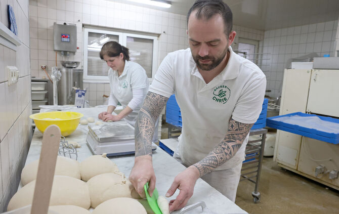 Hier bekommt der Teig genügend Zeit: "Bäcker Chris" eröffnet in ...