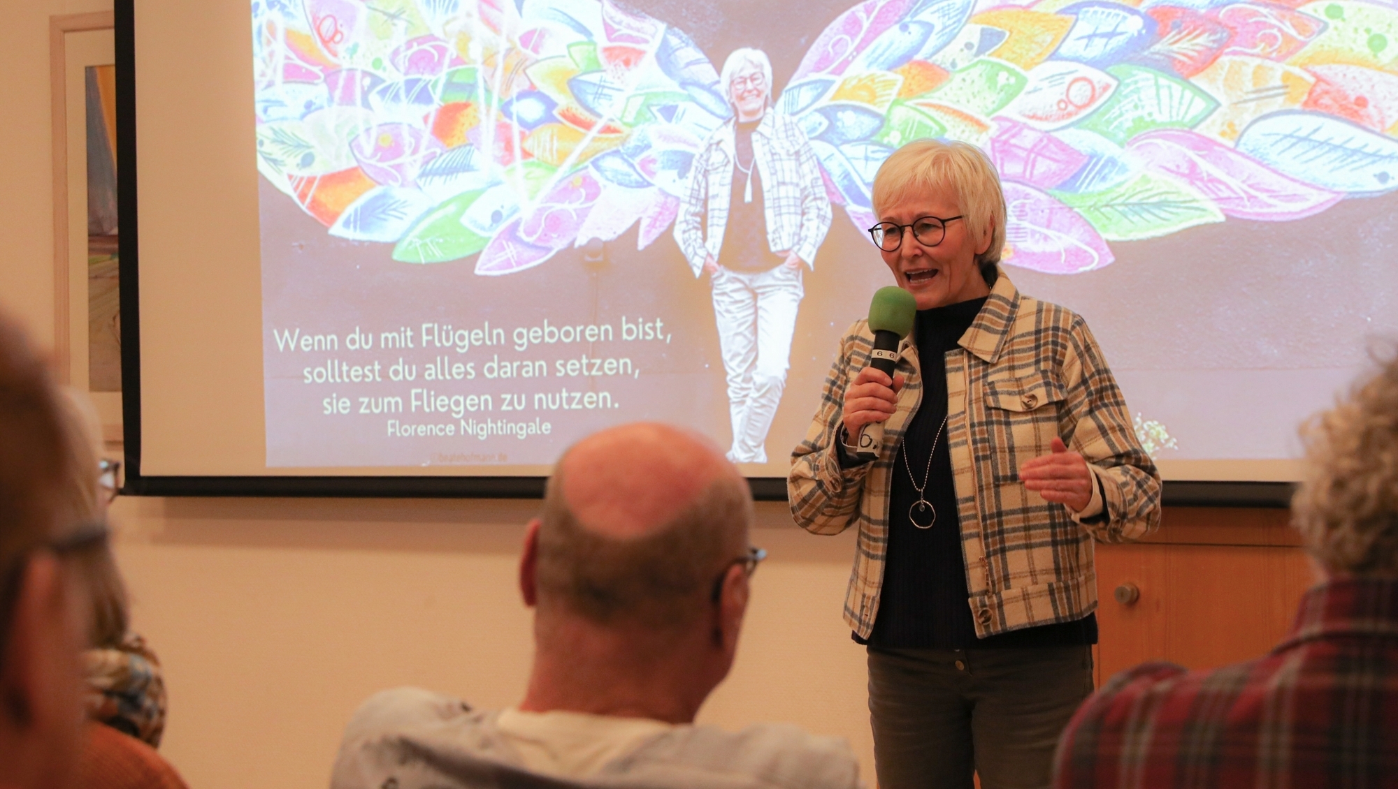 Bestseller-Autorin und Lebens-Coach Beate Hofmann begeistert Publikum ...