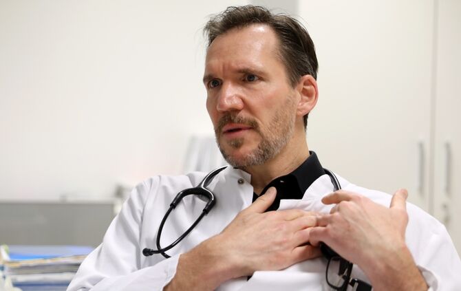 So geht modernes Operieren in Schorndorf: Ein Tag mit Chefarzt Dr. Christoph Ulmer - Nachrichten ...