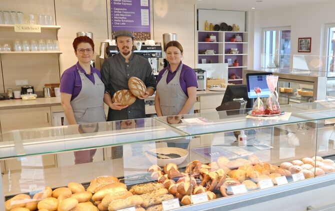 Selbstständig mit 24: Wie geht es Falk Behrens und seinem Backcafé in ...