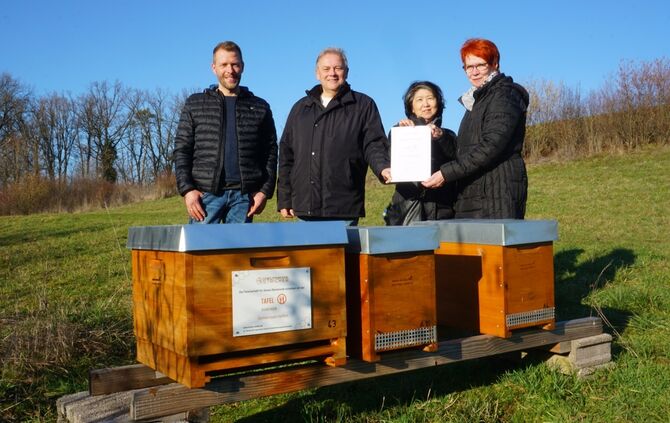 Bienenvolk und Honig für Tafel Waiblingen: Imkerei Stricker vergibt ...