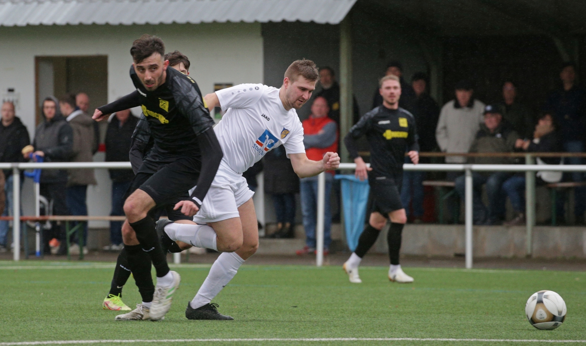 Die Bezirksligisten Schorndorf und Schornbach lassen es zum Auftakt ...