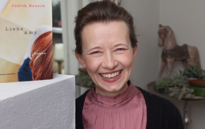 „Liebe Amy“: Judith Reusch aus Waiblingen schreibt Buch über Familien ...