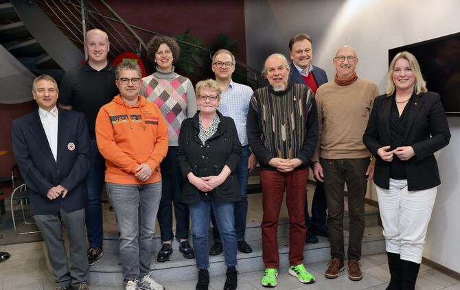 Schwaikheim: Gemeinde ehrt Mehrfach-Blutspender - Nachrichten aus ...