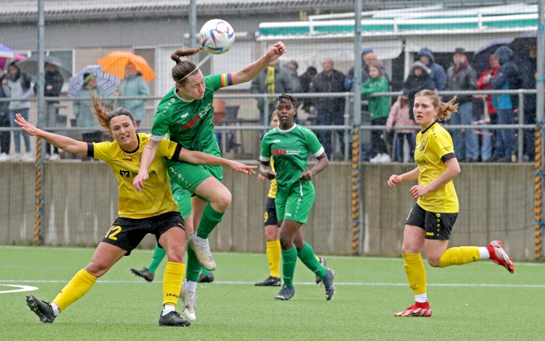 Hegnacher Fußballerinnen verteidigen Heimnimbus in der Regionalliga ...
