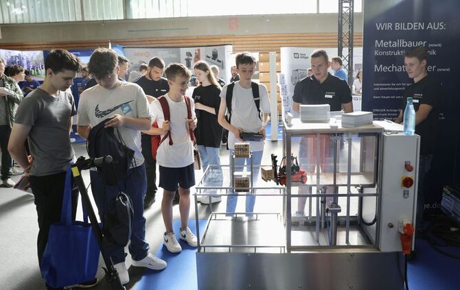 Was will ich werden? Ausbildungsmesse "Fokus Beruf" in der Alten Kelter ...