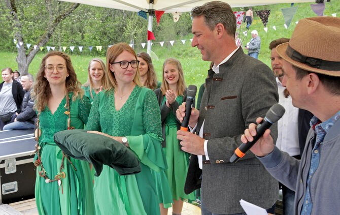 Bei Naturerlebnisfest in Berglen: Michelle Fuchs als Waldfee eingesetzt ...