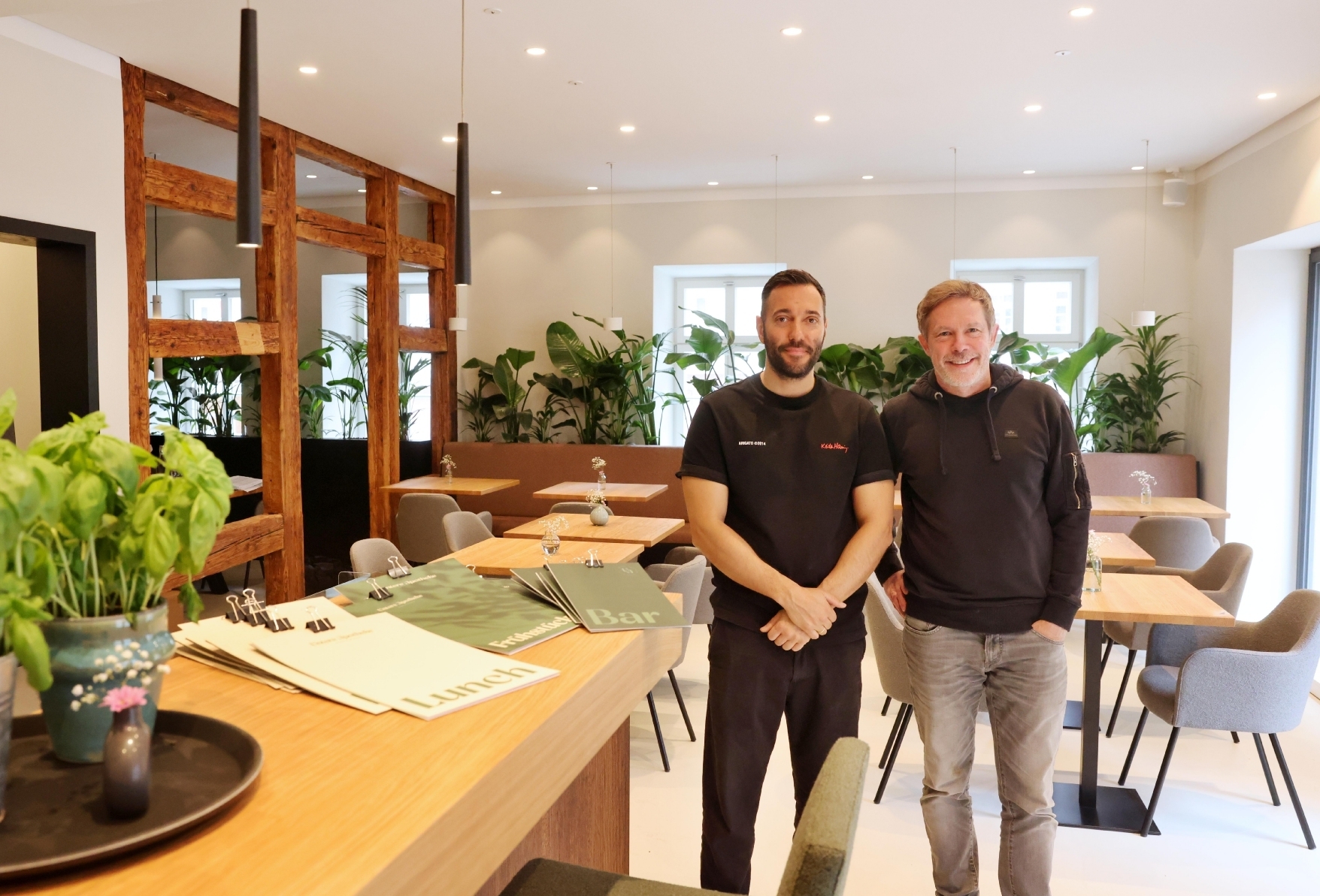 Frühstück, Mittagstisch, Flying Tapas: Restaurant Untere Apotheke in ...