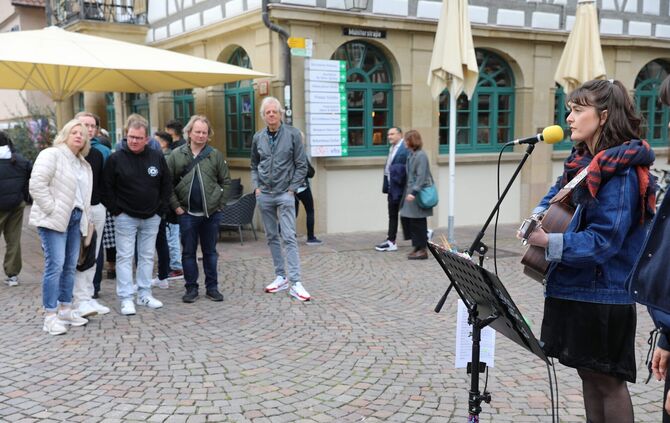 Auch nach der Kunstnacht: Künstler stellen in Winnender Geschäften aus - Nachrichten aus ...