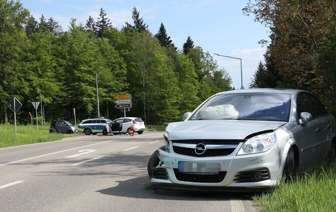 Unfall sorgt für Stau bei Welzheim: Drei Leichtverletzte und Blechschaden - Polizeibericht Rems ...