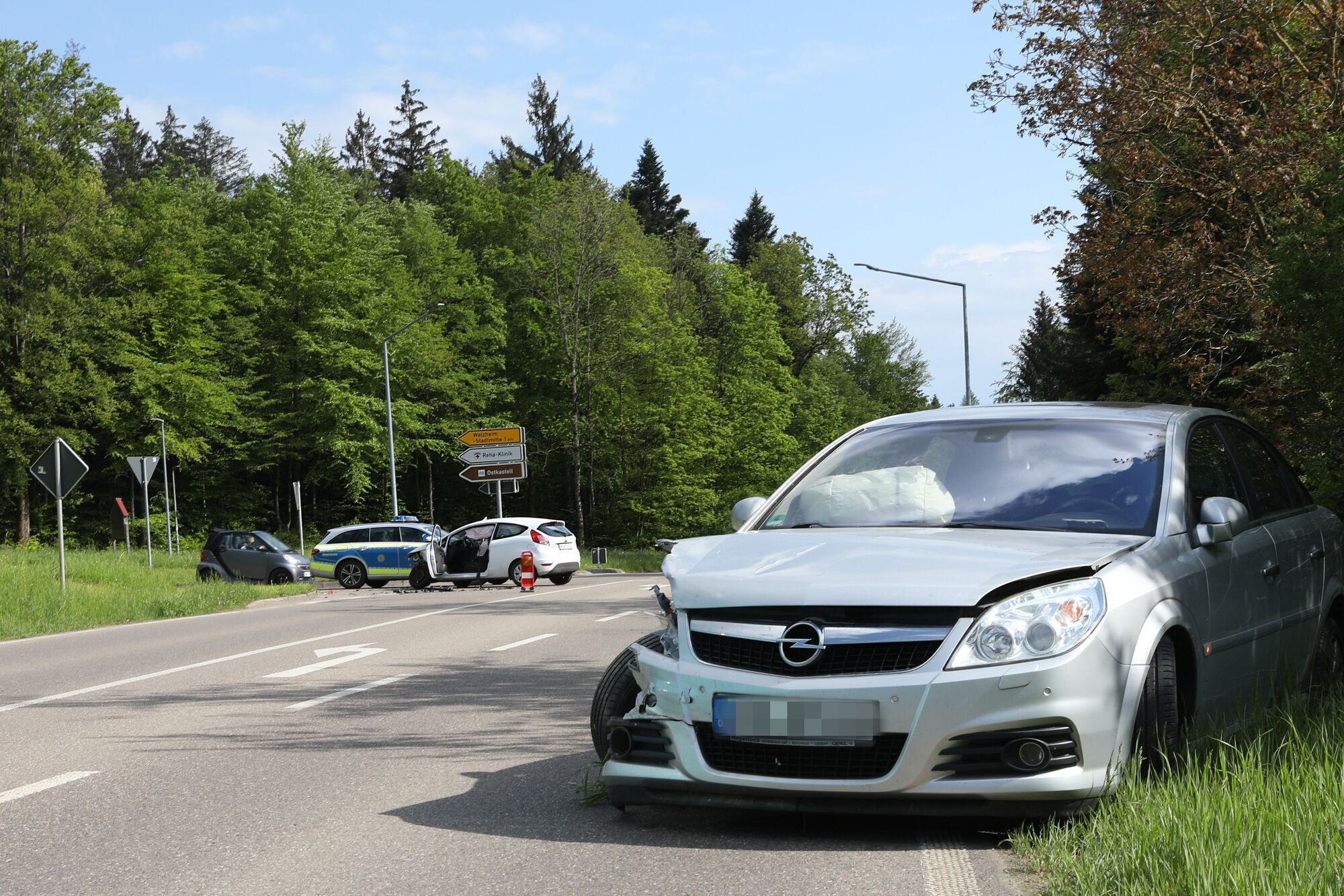 Unfall sorgt für Stau bei Welzheim: Drei Leichtverletzte und Blechschaden - Polizeibericht Rems ...