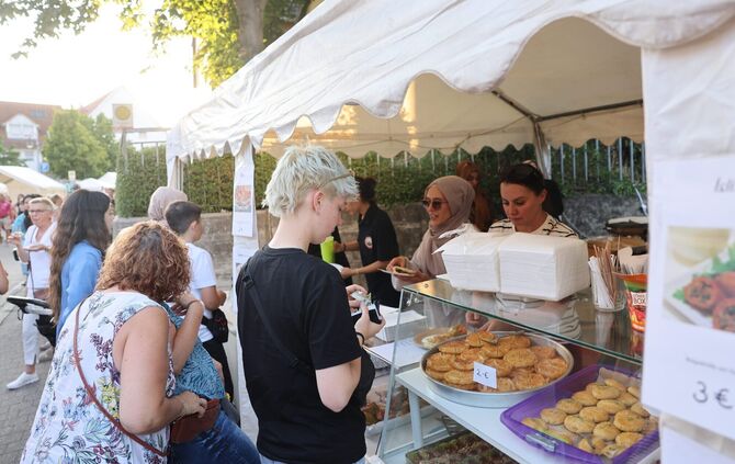 Party trotz Hitze: Schwaikheim feiert ein besonders heißes Fleckenfest ...