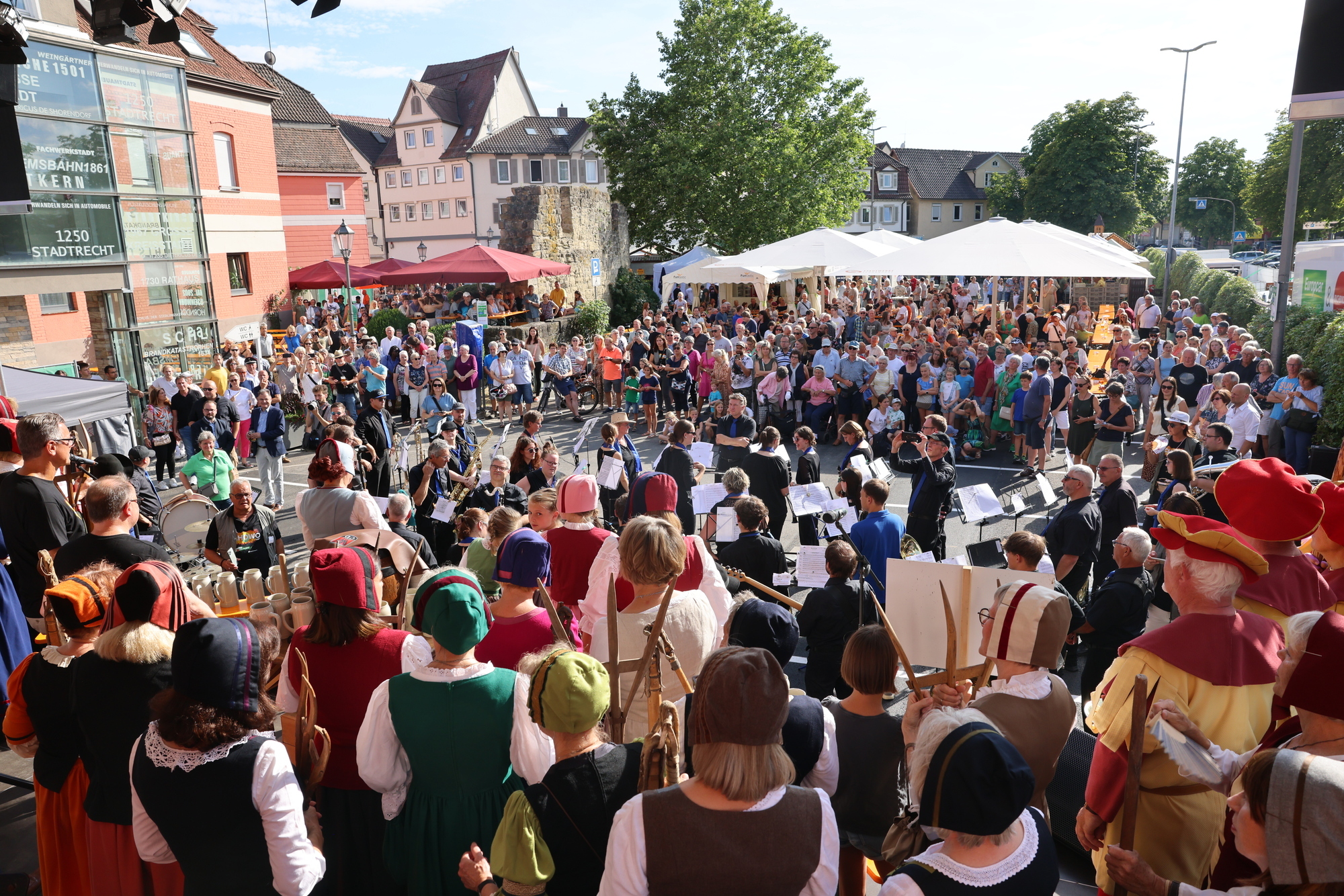 SchoWo von der Pole-Position: Wo sind die Kuttenträger und Rockerbräute ...