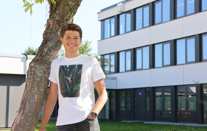 Leon Dunke aus Berglen geht mit 1,0-Abitur in Winnenden zu ZF ...