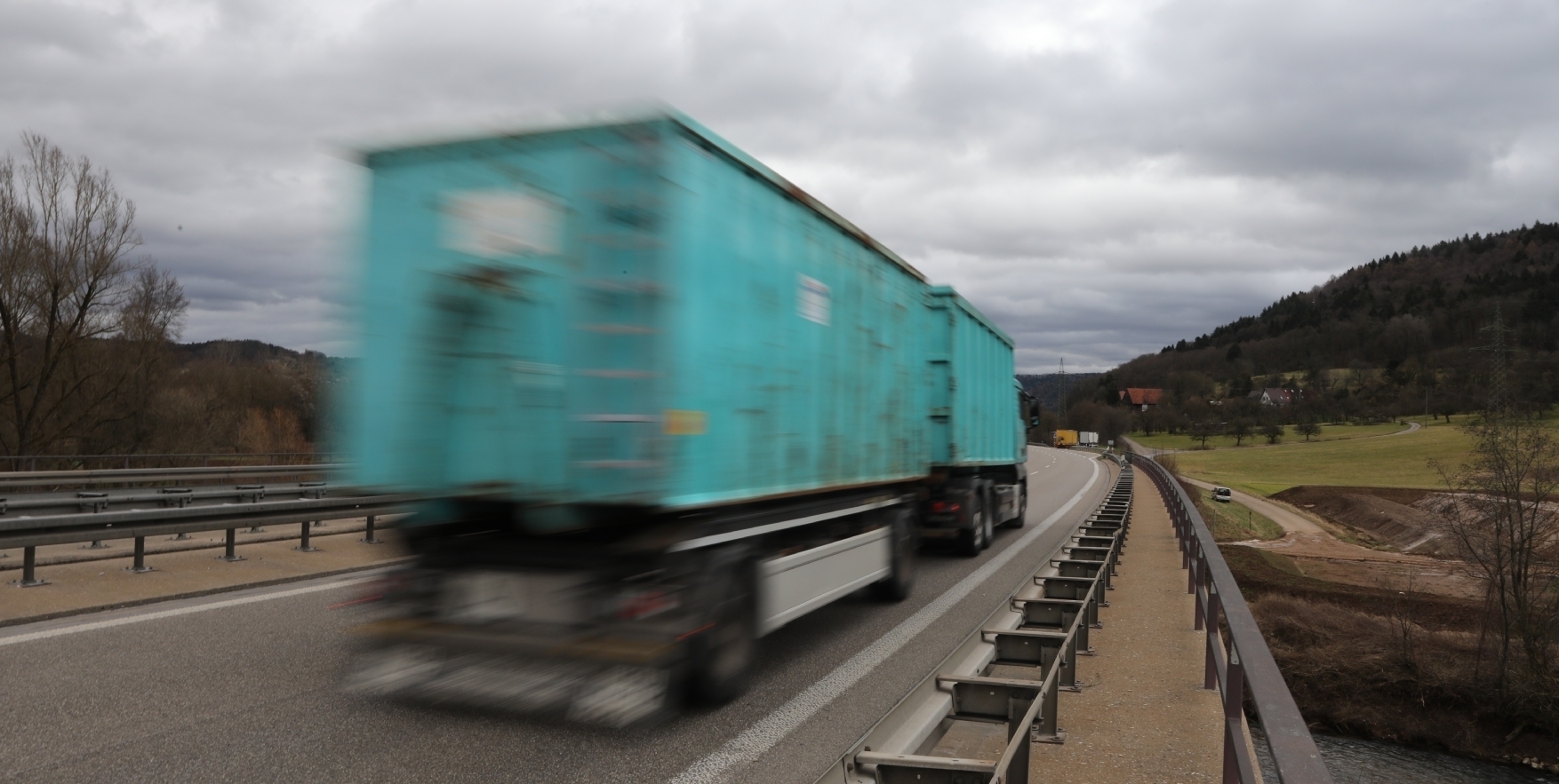 Neuer Rekord auf den Straßen: Mehr Nutzfahrzeuge im Rems-Murr-Kreis gemeldet - Nachrichten aus ...