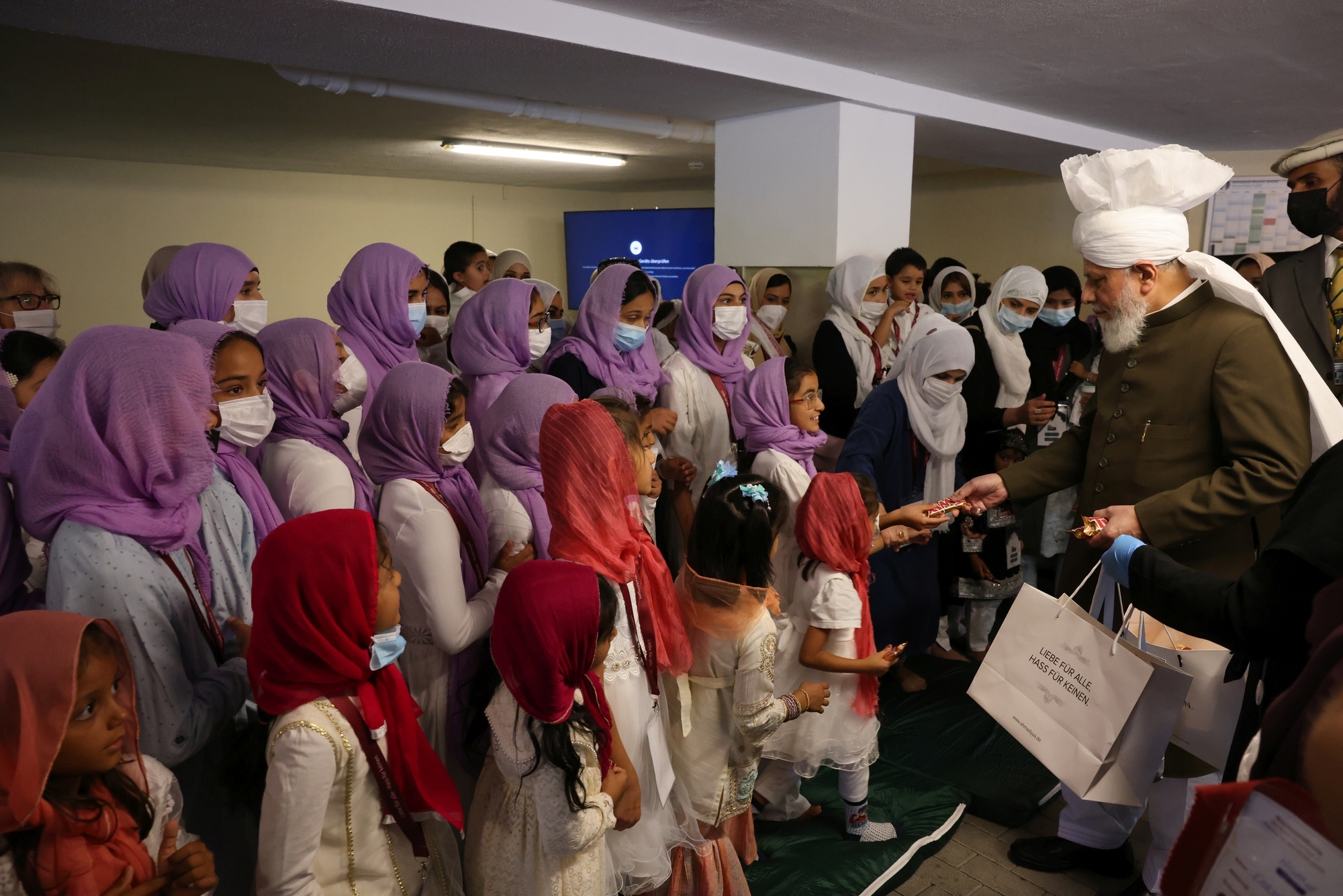 "Gänsehaut"-Gefühl: Ahmadiyya-Muslime feiern den Kalif-Besuch in Waiblingen - Nachrichten aus ...
