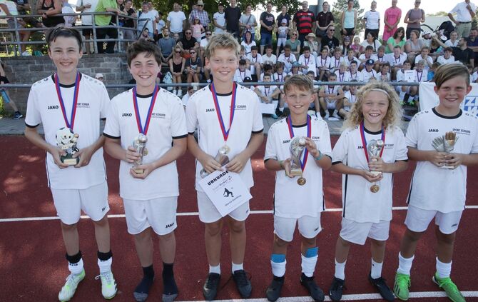 Rückblick aufs 16. Superkicker-Fußballcamp - Sport-News aus dem Rems ...