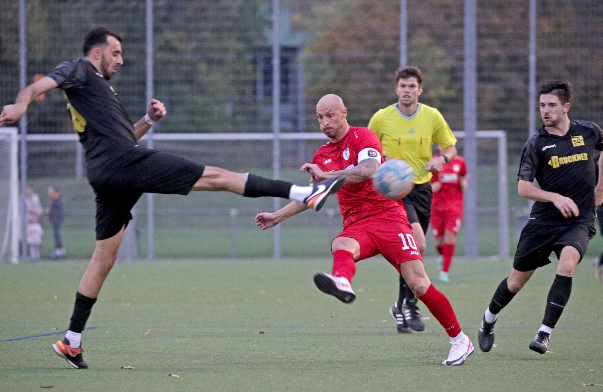 Bezirksliga-Primus Schornbach mit Last-Minute-Sieg, in der A1 geht ...