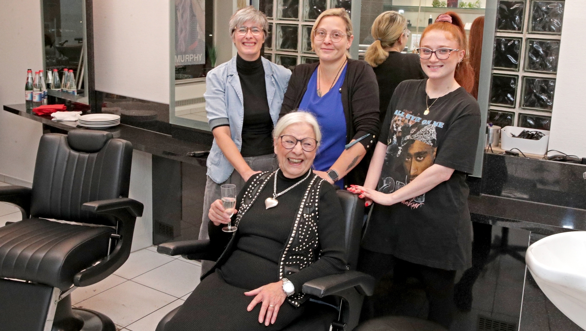 Nach Zwangsversteigerung: Friseursalon Kroiss nimmt Abschied aus ...