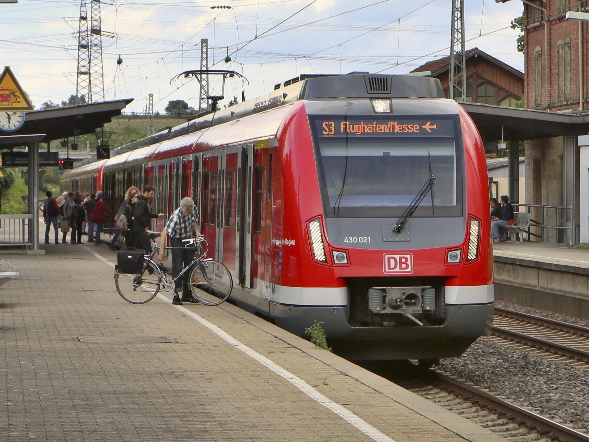 DB-Ärger zwischen Waiblingen und Backnang: S3 gestrichen, Ersatzbusse ...