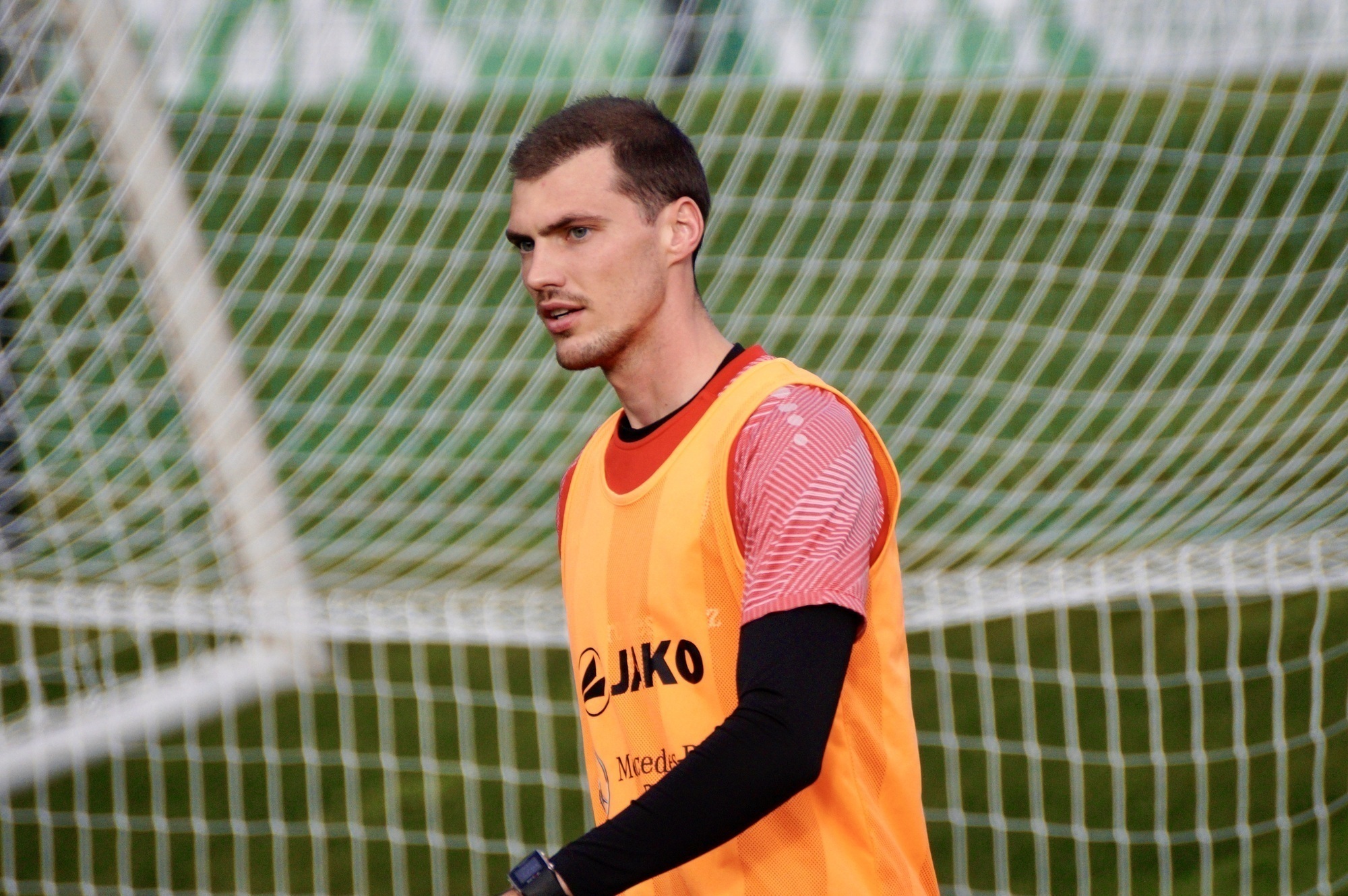 Verlängert Pascal Stenzel beim VfB Stuttgart? So plant der Profi seine Zukunft - News über den ...