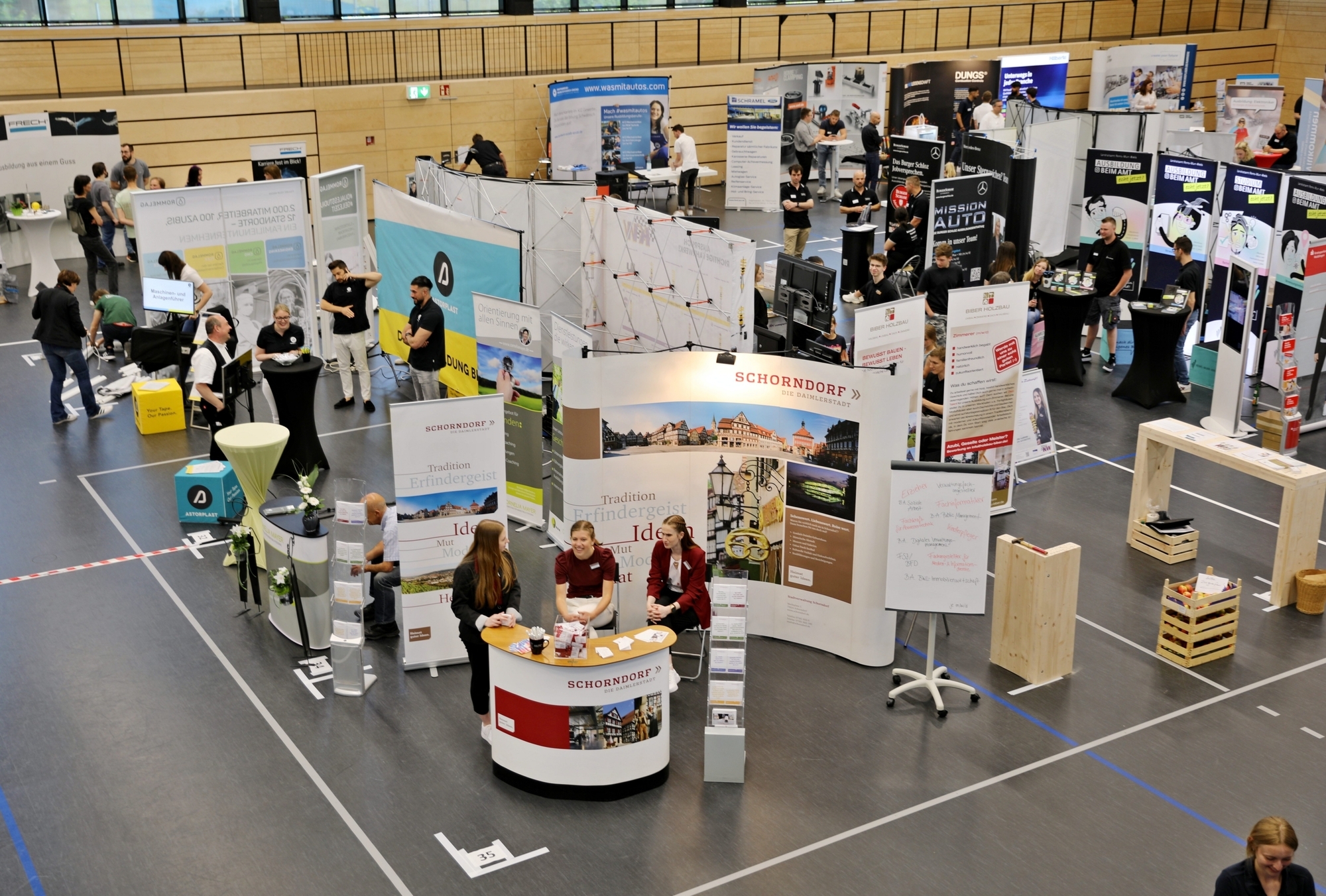 Infos aus erster Hand für den Berufsstart bei der Ausbildungsmesse in ...