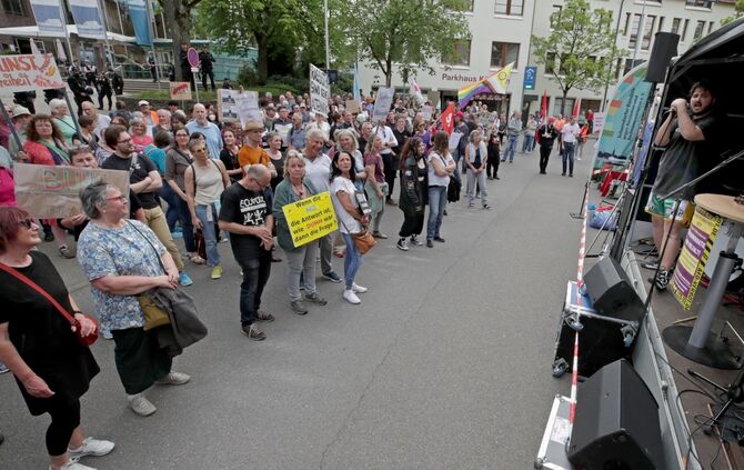 "Die Gleichgültigkeit ist die größte Gefahr": Schorndorf demonstriert ...
